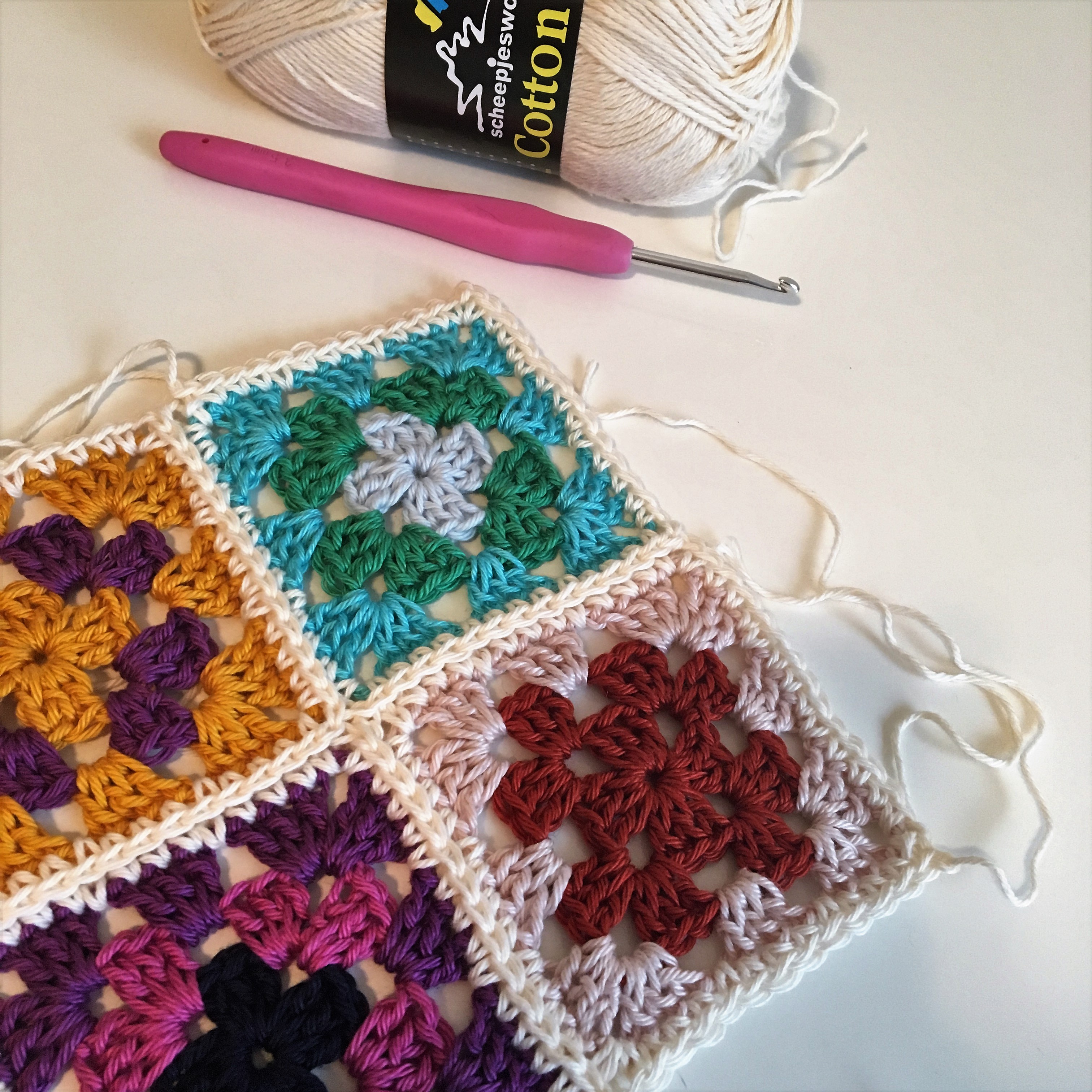 “Join as you go” med fasta maskor / with single crochets – Mijo Crochet